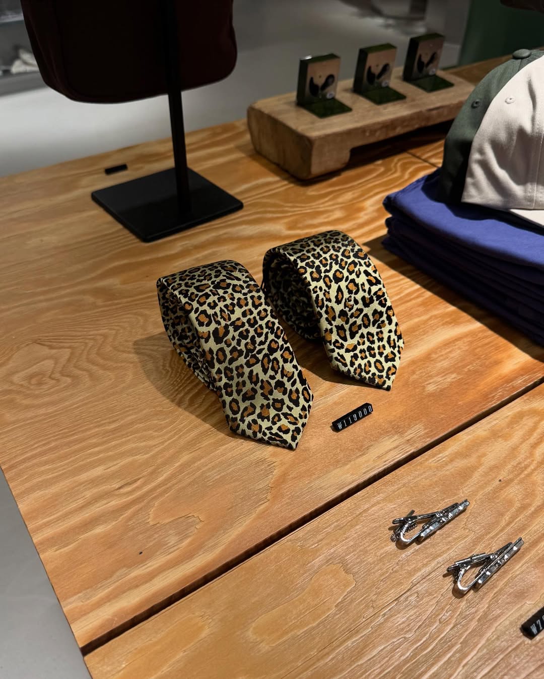 스투시 빈티지 모자를 만날 수 있는 스투시 3대 매장, 그중 하나가 바로 이곳이다 | 패스트페이퍼 (Fastpaper)